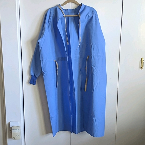 Shamron Mills | Other | Medical Dental Ppe Gown | Poshmark